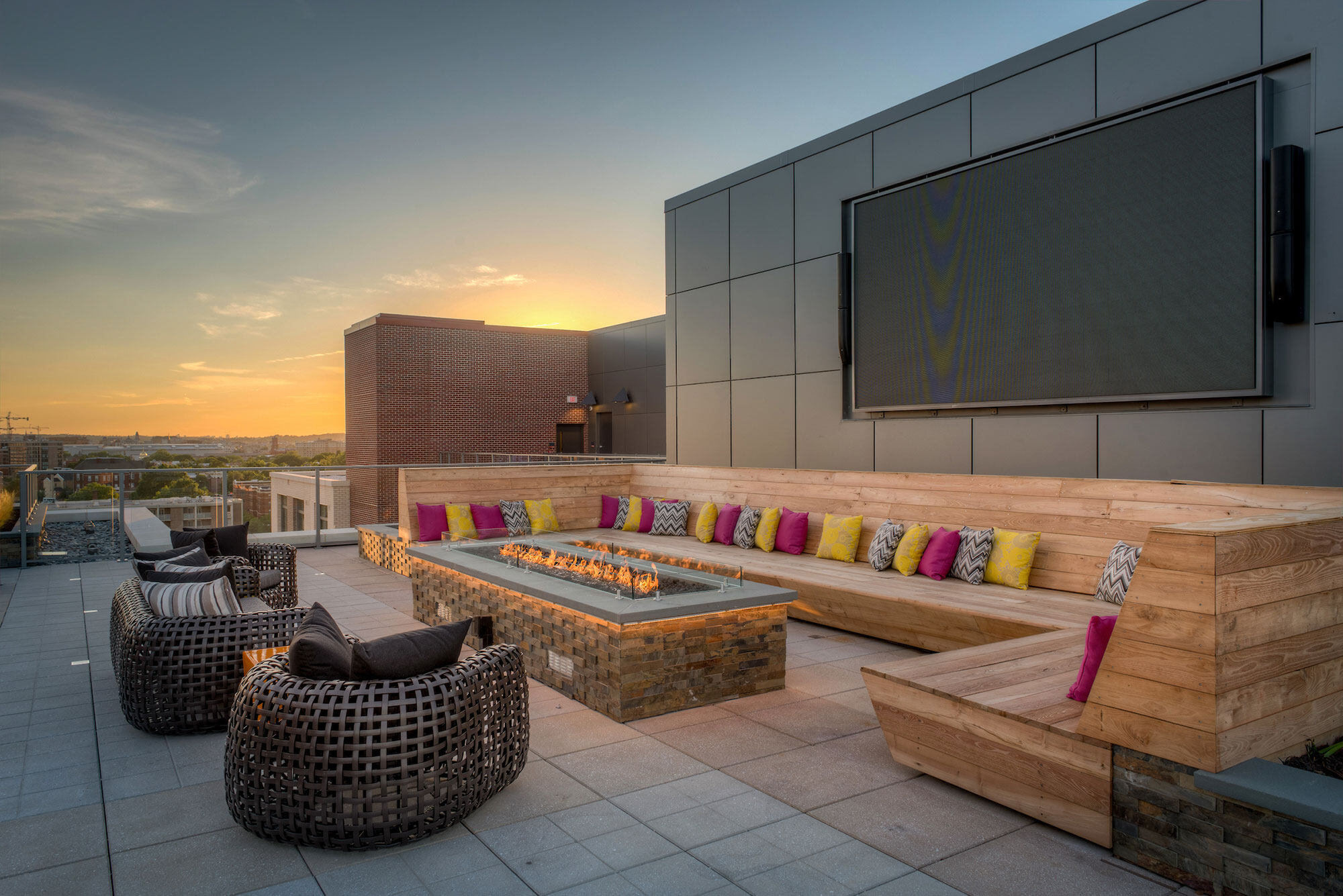 AVA NoMA | Urban High Rise Podium Architecture by KTGY