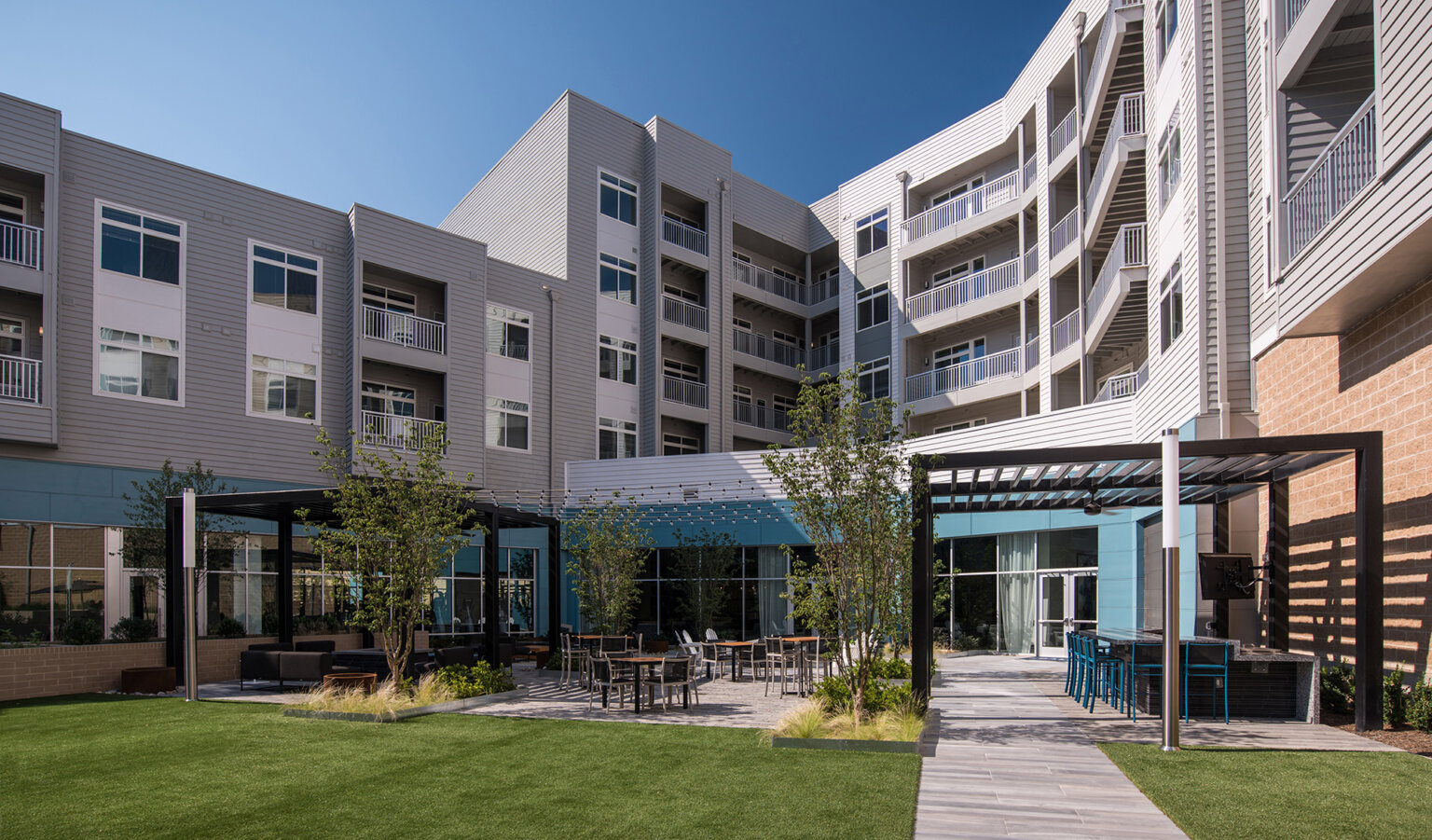 The Daley At Shady Grove Metro Apartments