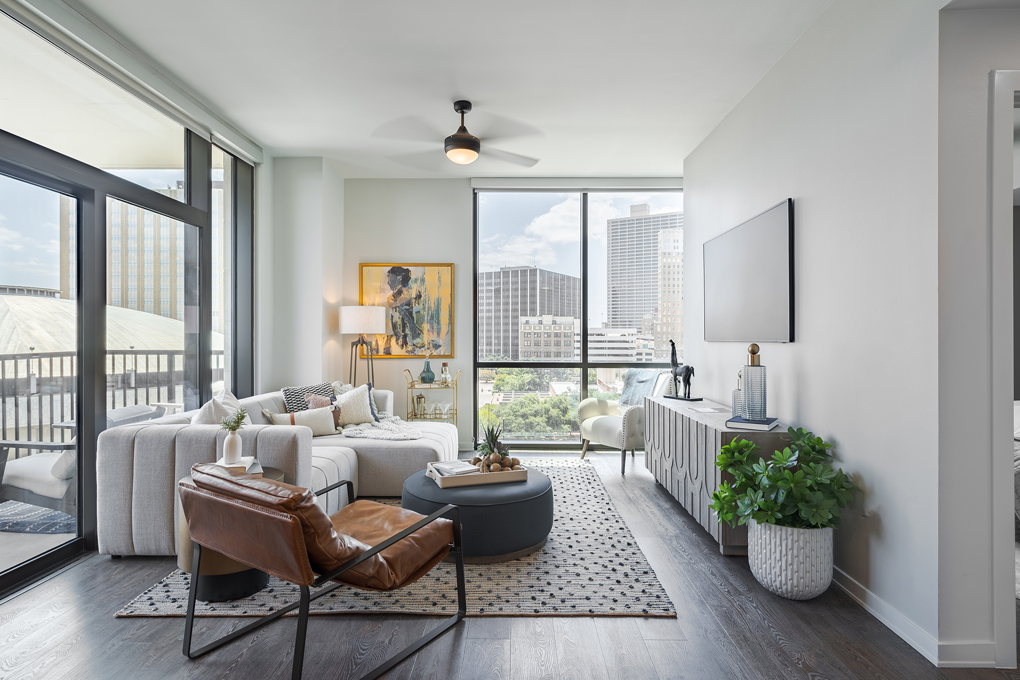 Deco 969 | High Rise Architectural Design by KTGY